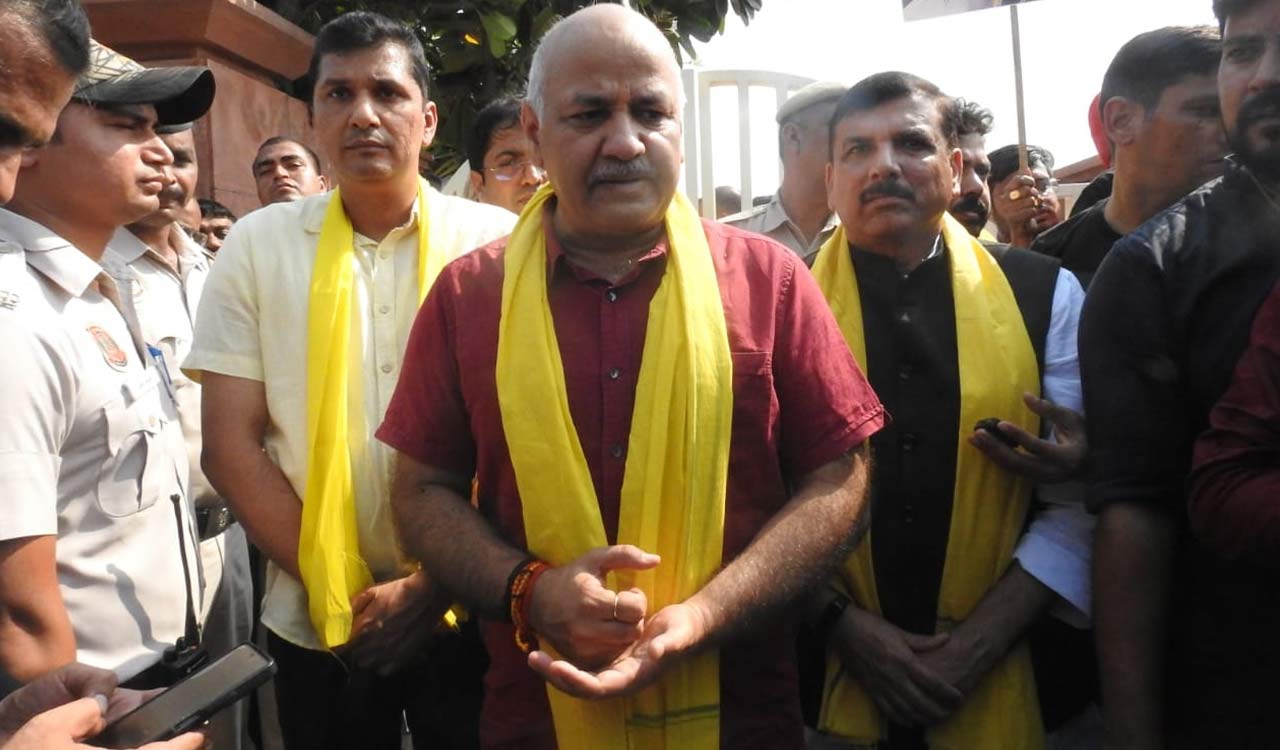 Delhi excise policy scam: Sisodia reaches CBI headquarters for ... Delhi excise policy scam: Sisodia reaches CBI headquarters for ...