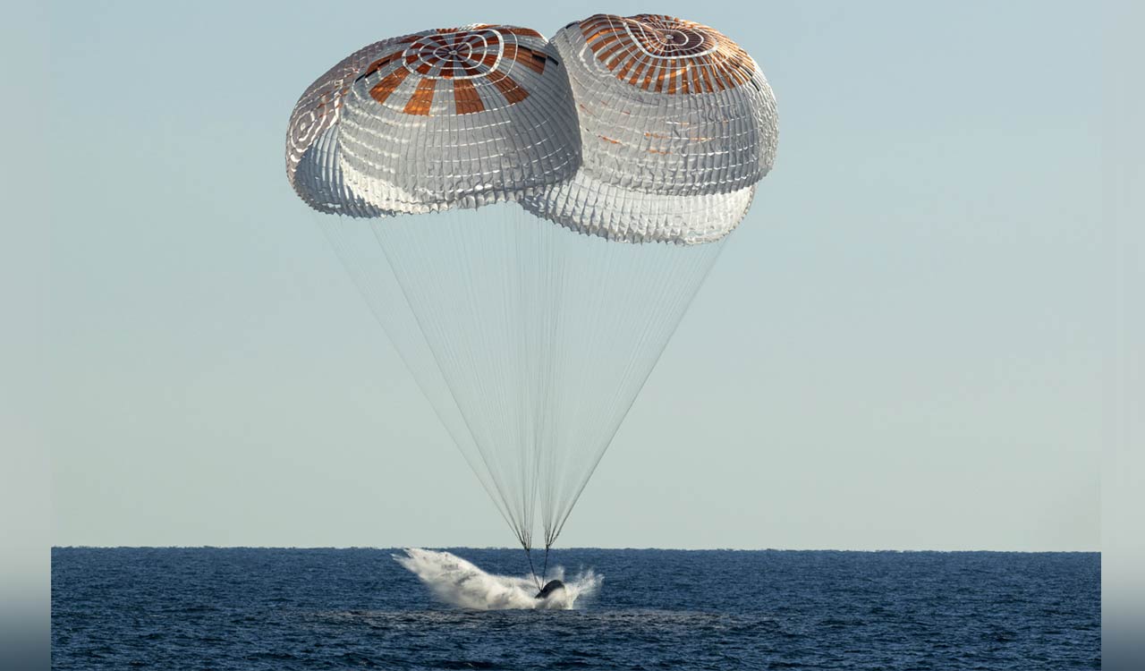Nasas Spacex Crew 4 Astronauts Safely Splash Down In Atlantic After
