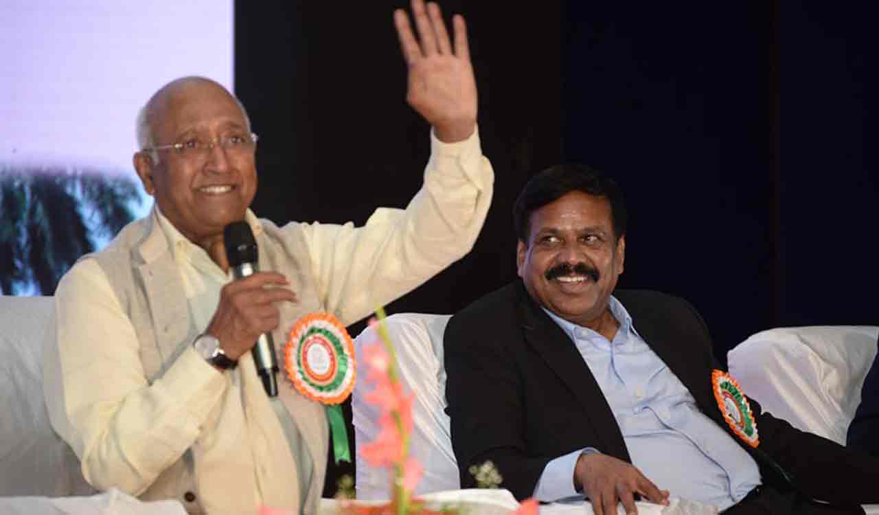 India’s first astronaut Rakesh Sharma inspires OU students - Telangana Today