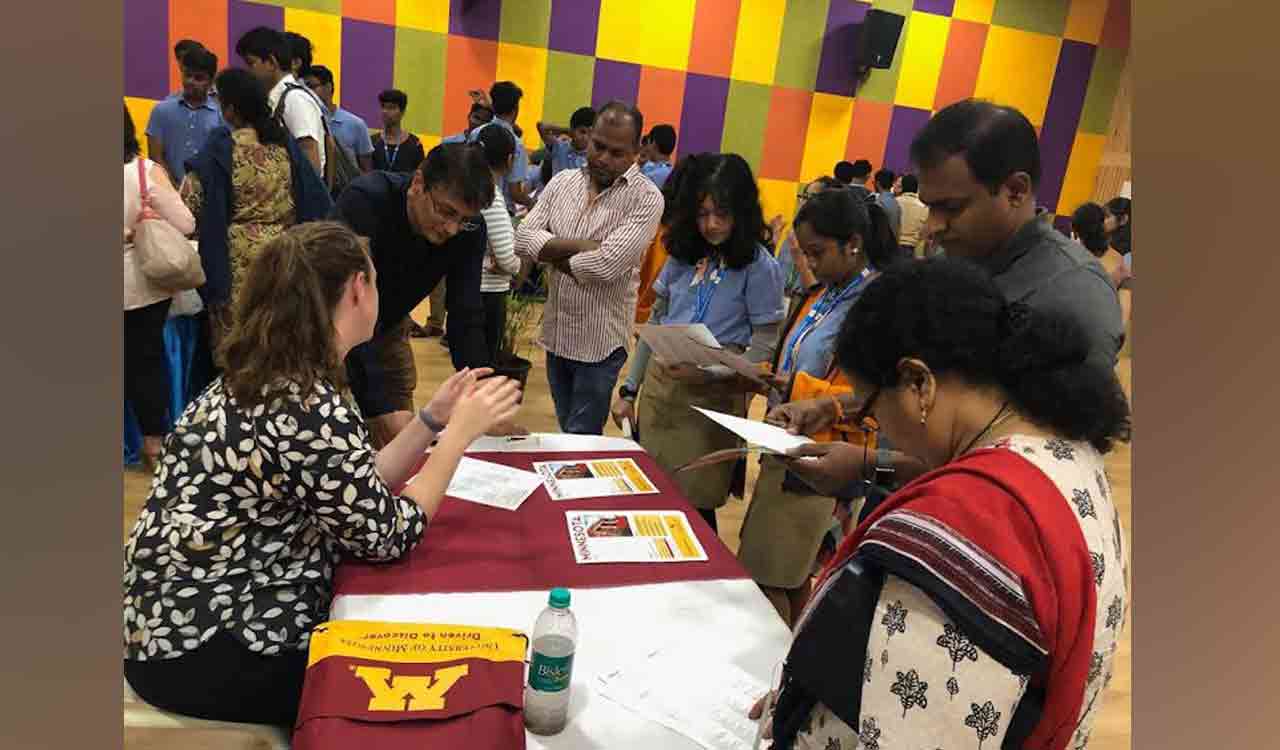Navigating University Life: New Student Orientation in US Higher ... Navigating University Life: New Student Orientation in US Higher ...