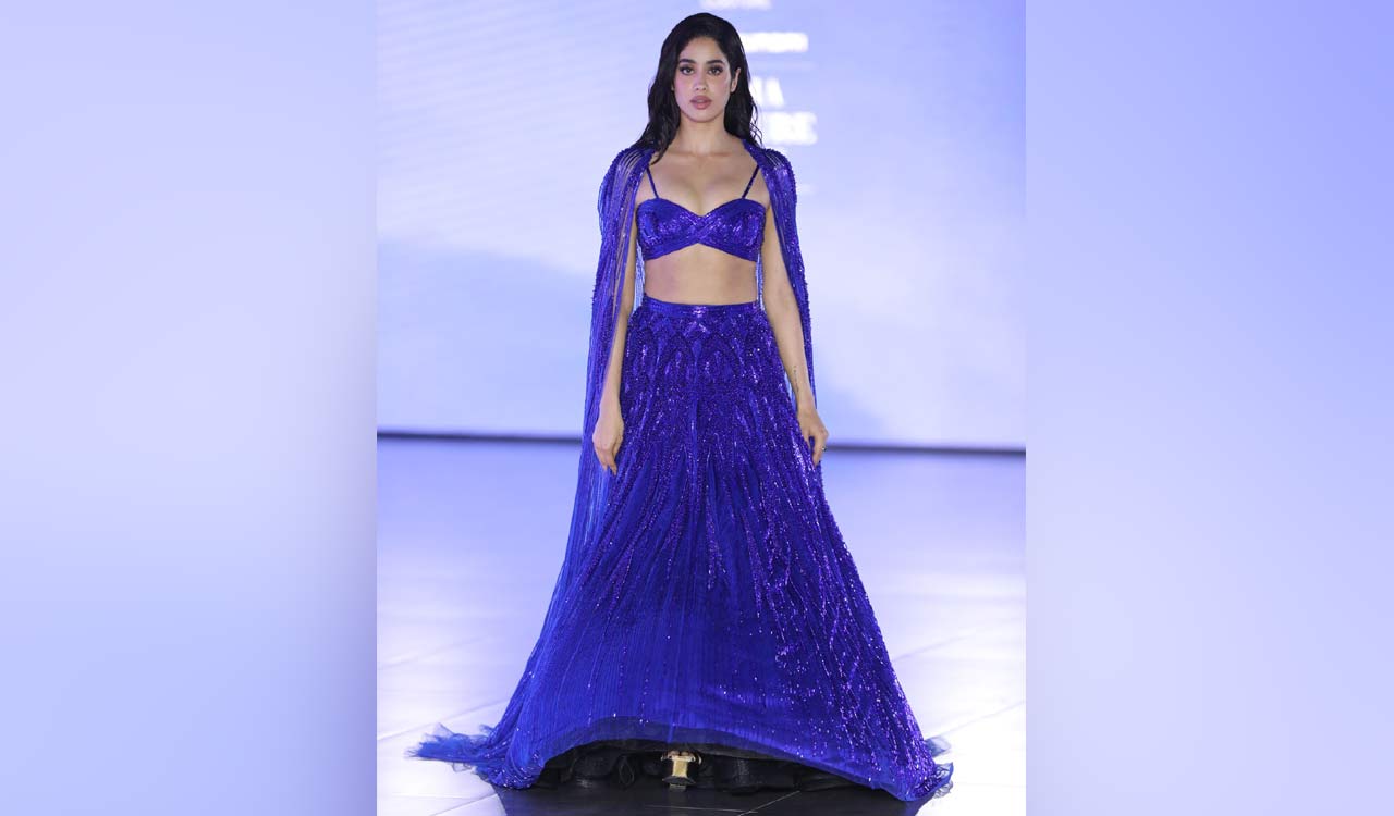 Janhvi Kapoor steals the show at India Couture Week 2023-Telangana Today Janhvi Kapoor steals the show at India Couture Week 2023-Telangana Today