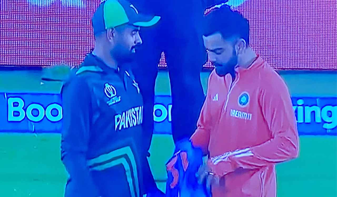 Virat Kohli Ts Signed Jersey To Babar Azam Telangana Today