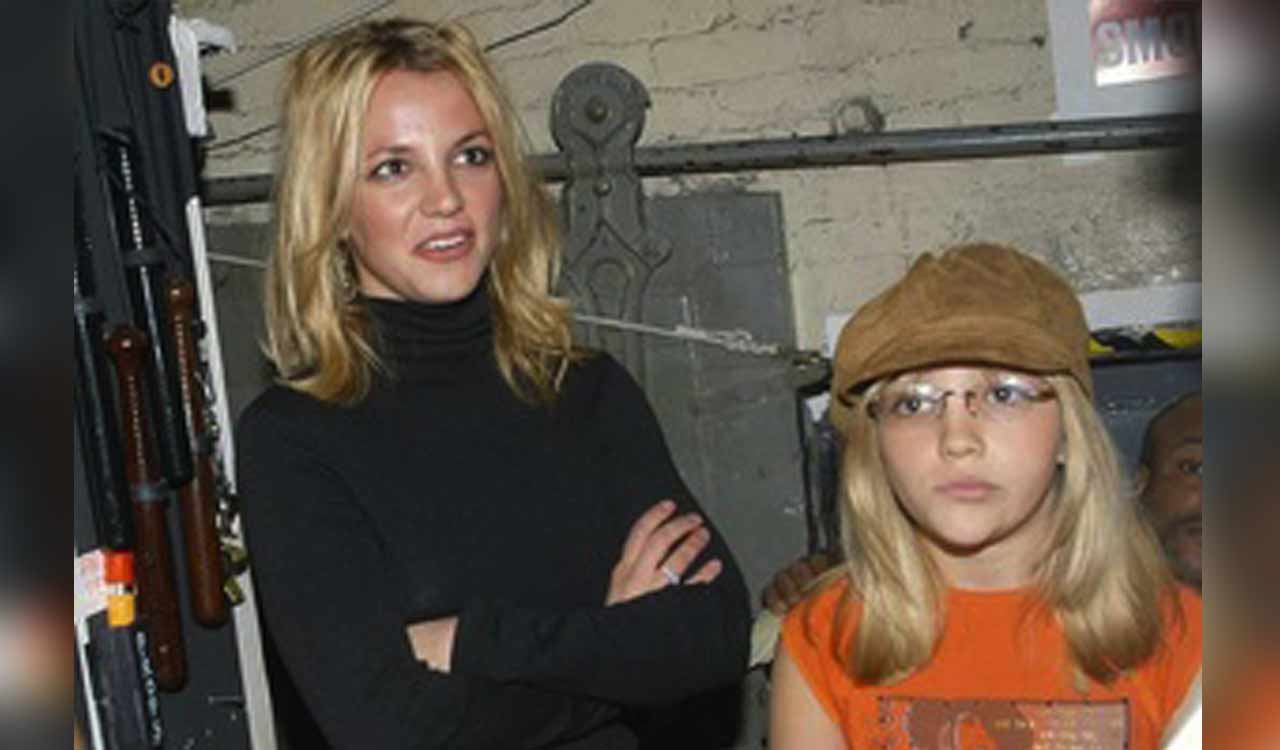 Britney Spears shares candid throwback picture with sister Jamie Lynn ... Britney Spears shares candid throwback picture with sister Jamie Lynn ...
