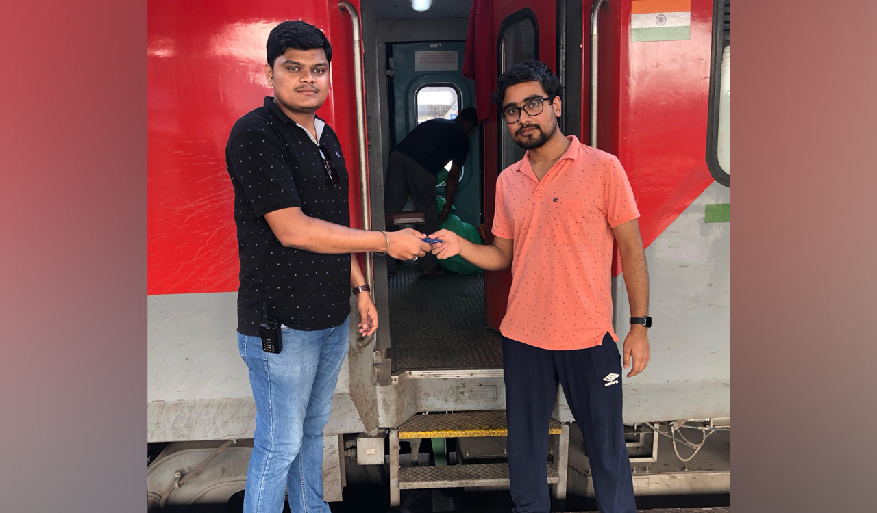 Ham operators come to rescue of patient on train, provide medicine ... Ham operators come to rescue of patient on train, provide medicine ...