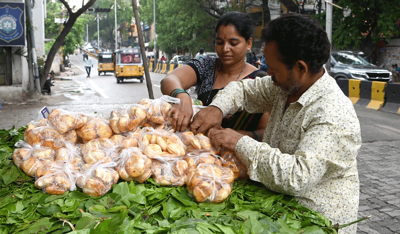 Ice apples sought-after despite price rise-Telangana Today Ice apples sought-after despite price rise-Telangana Today