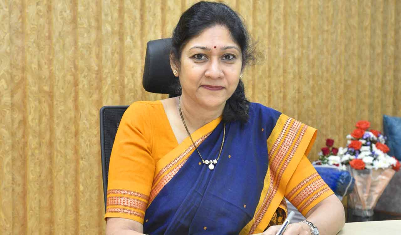 K Padmaja Takes Charge As Pccm Of South Central Railway Telangana Today