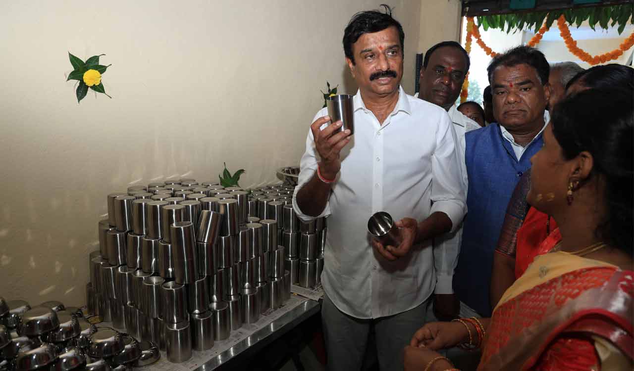 Siddipet: Dubbak MLA inaugurates steel bank-Telangana Today Siddipet: Dubbak MLA inaugurates steel bank-Telangana Today