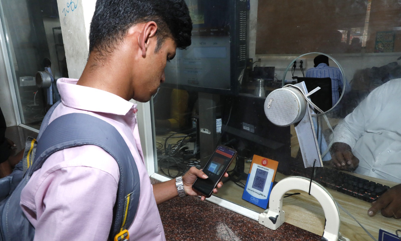 South Central Railway introduces QR code payment facility at 35 parcel ... South Central Railway introduces QR code payment facility at 35 parcel ...
