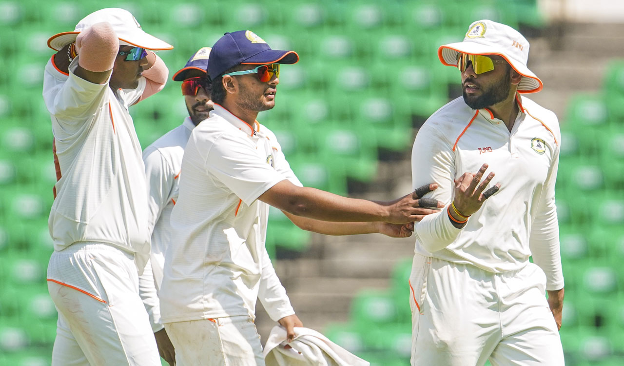 Ranji Trophy 2024 25 Yash Rathod Akshay Wadkar Help Vidarbha Build 260 Run Lead Over Mumbai
