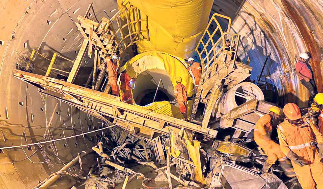 SLBC tunnel collapse: SCR joins rescue operations-Telangana Today SLBC tunnel collapse: SCR joins rescue operations-Telangana Today